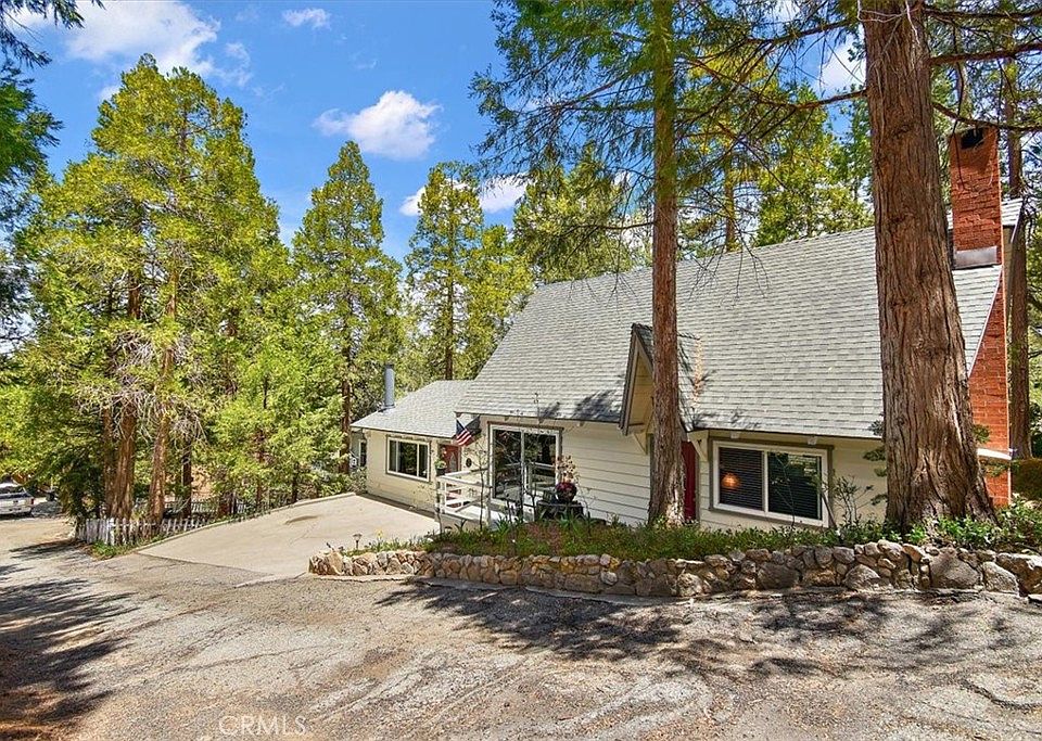 818 Dom Way, Lake Arrowhead, CA 92352 | Zillow