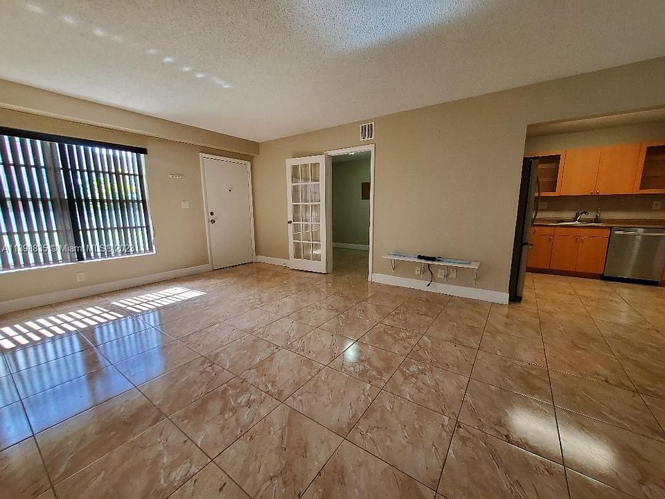 12821 SW 43rd Dr APT 130, Miami, FL 33175 | Zillow