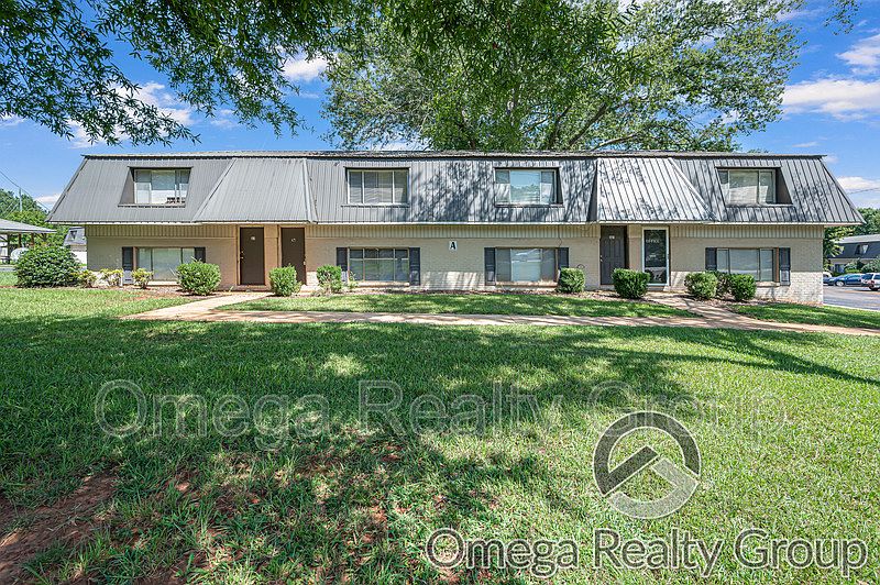 1300 Coosa Pines Dr APT A3, Childersburg, AL 35044 | Zillow