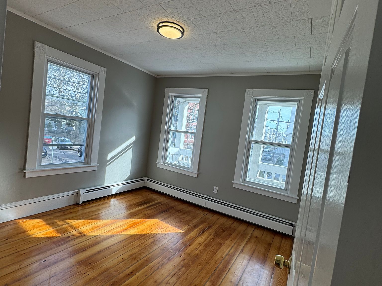 63 Crapo St #2, New Bedford, MA 02740 | Zillow