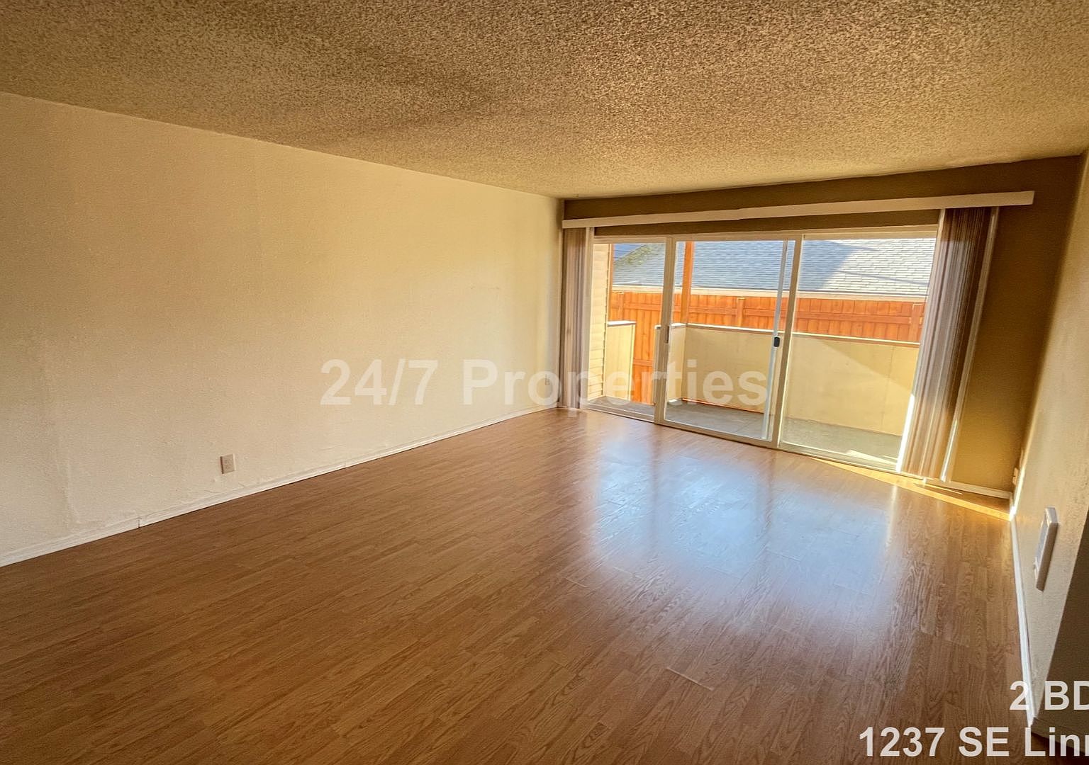 1237 SE Linn St APT 4, Portland, OR 97202 | Zillow