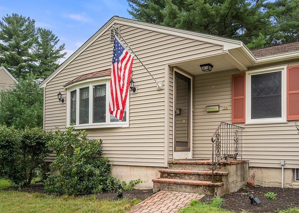 24 Lindor Rd, North Reading, MA 01864 | Zillow