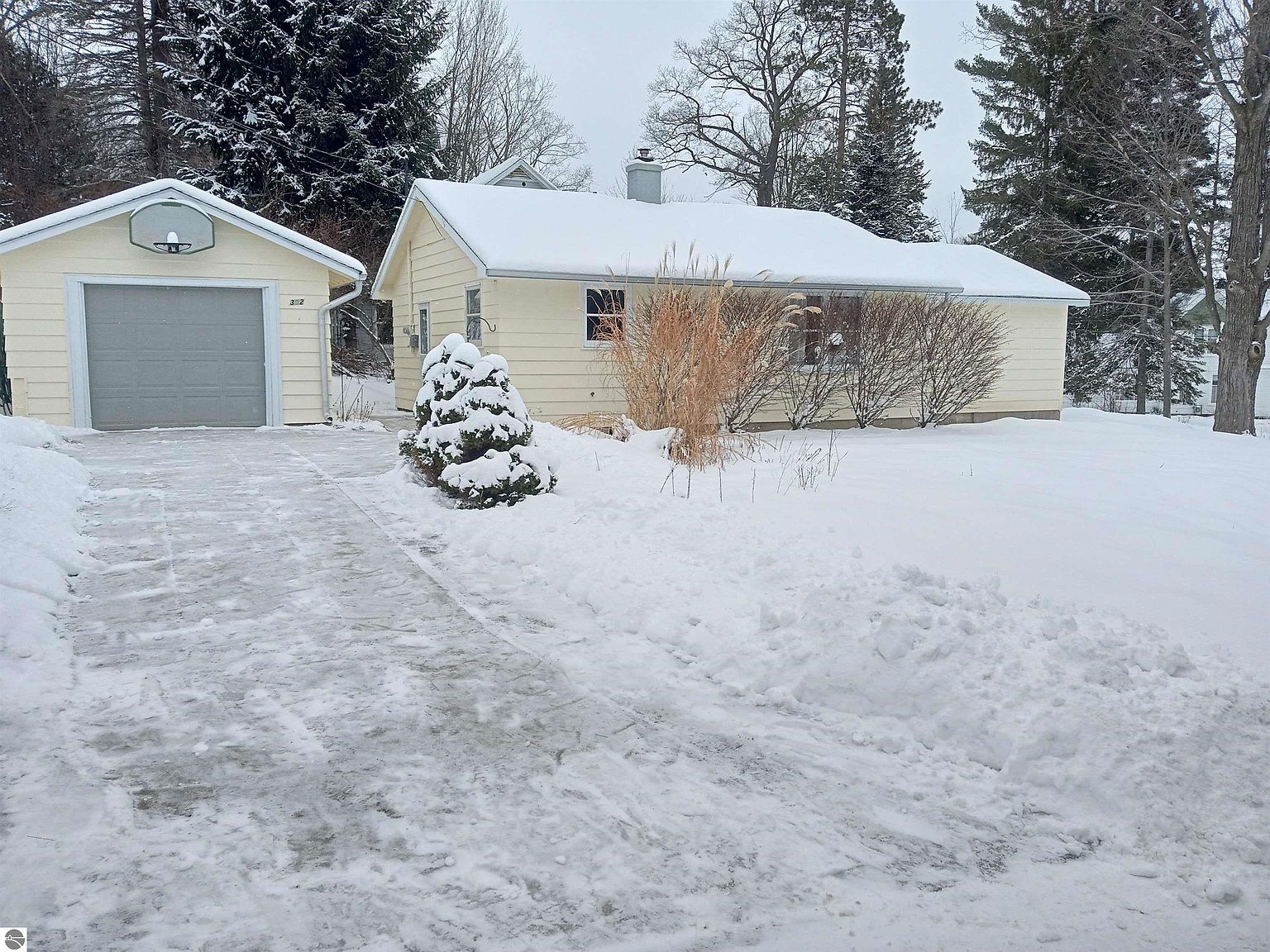 302 Steuben St, Bellaire, MI 49615 | MLS #1908838 | Zillow