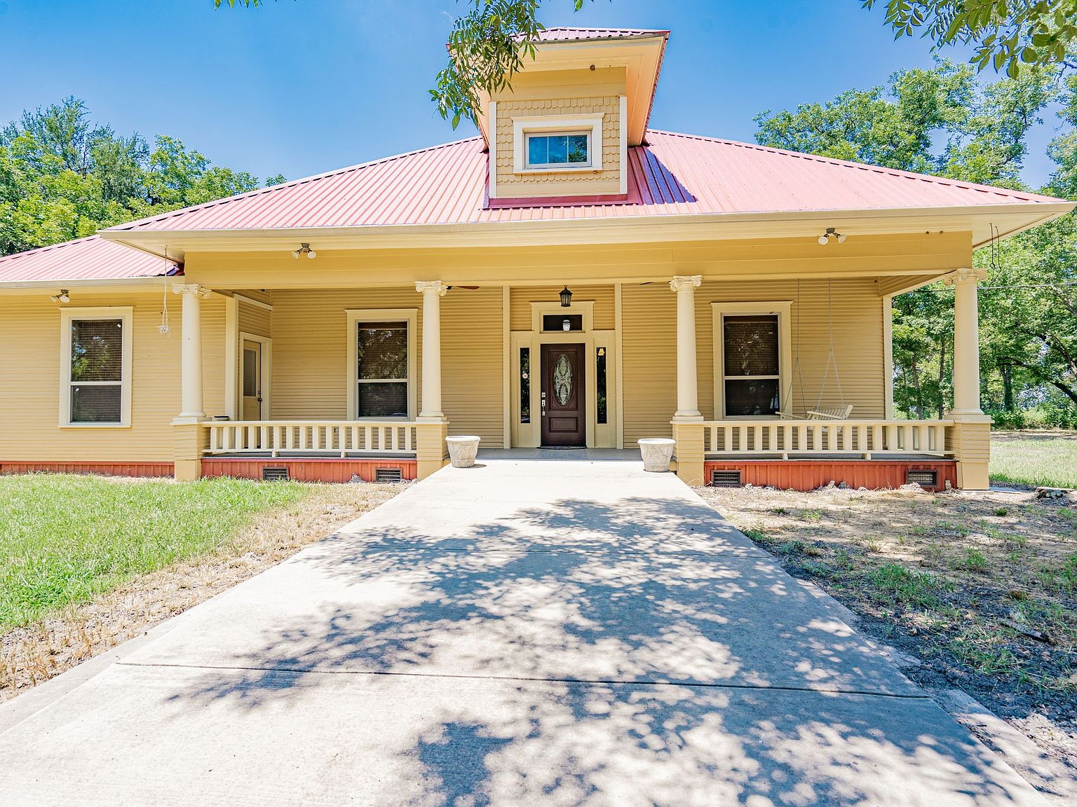 577 Trumbull Rd, Ferris, TX 75125 | Zillow