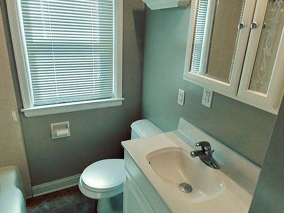 3234 N 85th St, Milwaukee, WI 53222 | Zillow