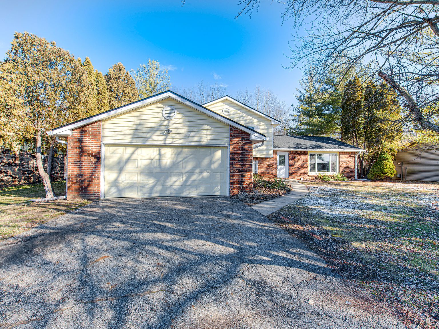 5518 Ridge Hill Way, Avon, IN 46123 | Zillow