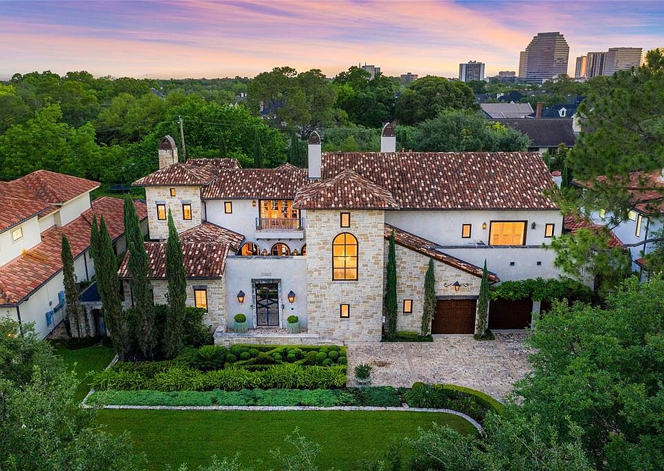 5111 Huckleberry Cir, Houston, TX 77056 | Zillow