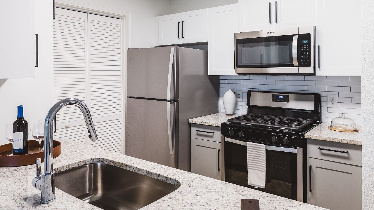 100 Avalon Gardens Dr #537, Nanuet, NY 10954 | Zillow