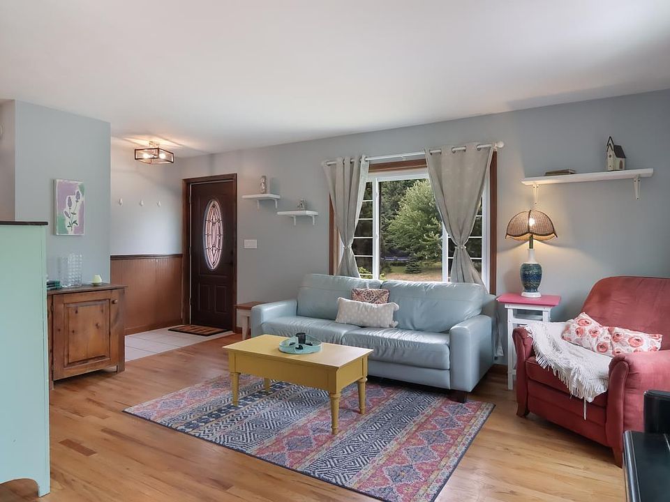 1017 Vega Dr, Traverse City, MI 49696 | Zillow