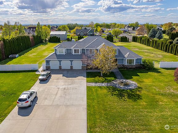 238 NE Astro Lane, Moses Lake, WA 98837 | Zillow