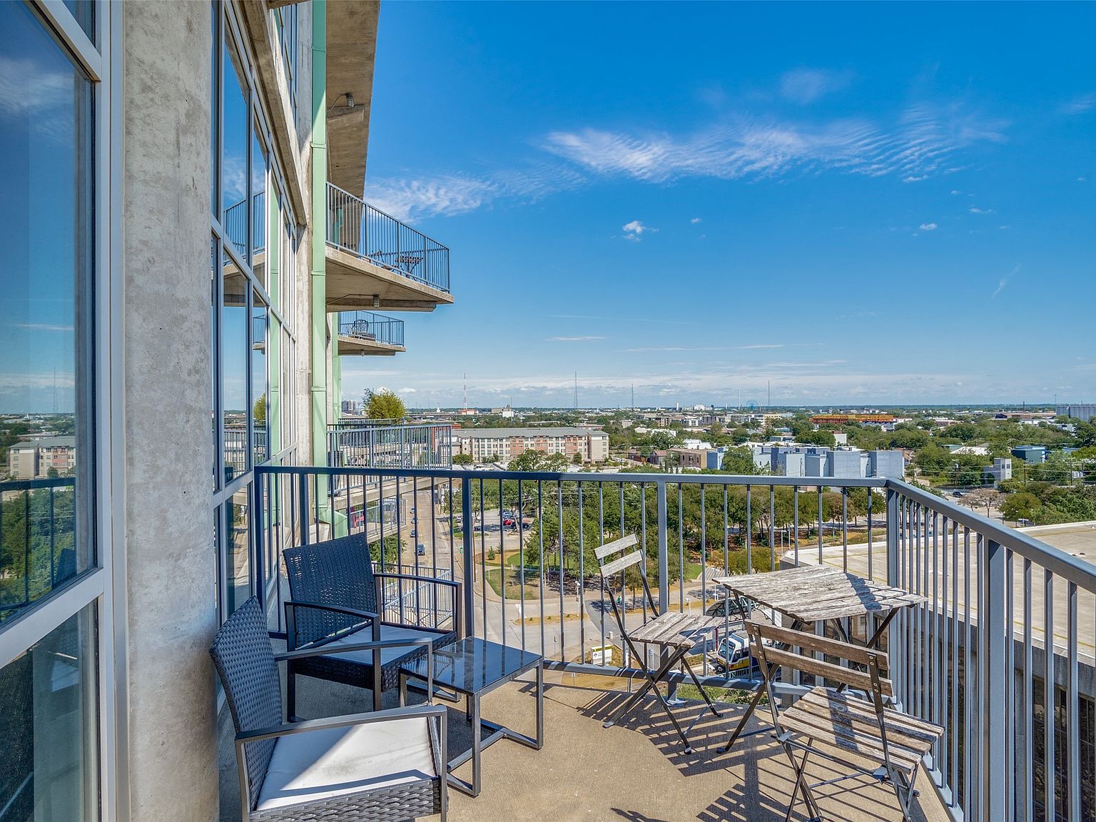 1001 Belleview St APT 903, Dallas, TX 75215 | MLS #20760243 | Zillow