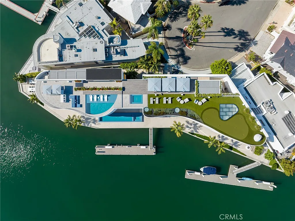 320' of Private Bayfront! 3,600 Sq. Ft. Rooftop Deck! $43 Million in ...