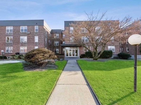 Valley Stream NY Condos & Apartments For Sale - 18 Listings | Zillow
