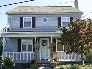 10 Laird St, Jenkins Township, PA 18640 | Zillow