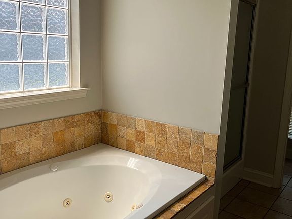 210 Hedgerow Dr, Leesburg, GA 31763 | Zillow