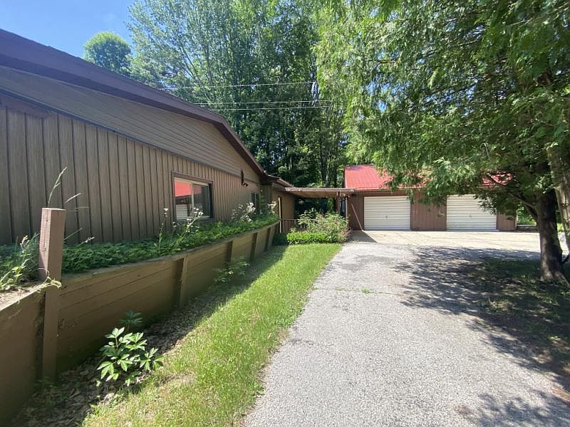 5476 Leix Rd, Mayville, MI 48744 | Zillow