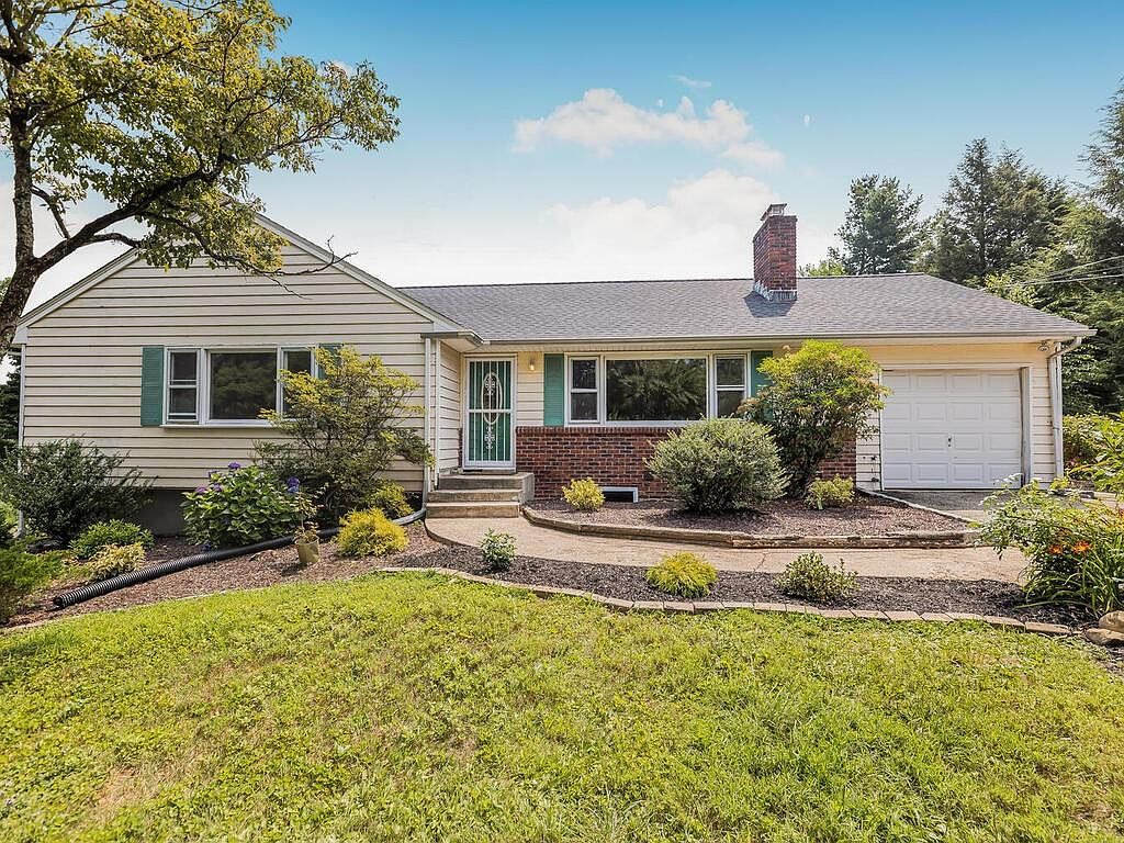 378 Grasslands Road, Valhalla, NY 10595 | Zillow