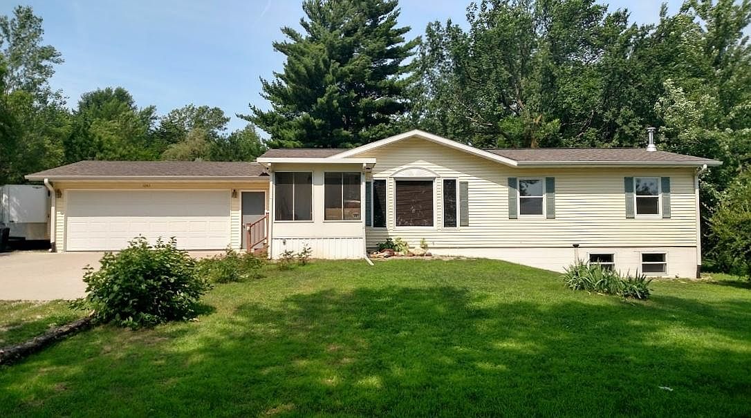 1043 S 5th Ave, Decatur, NE 68020 | Zillow