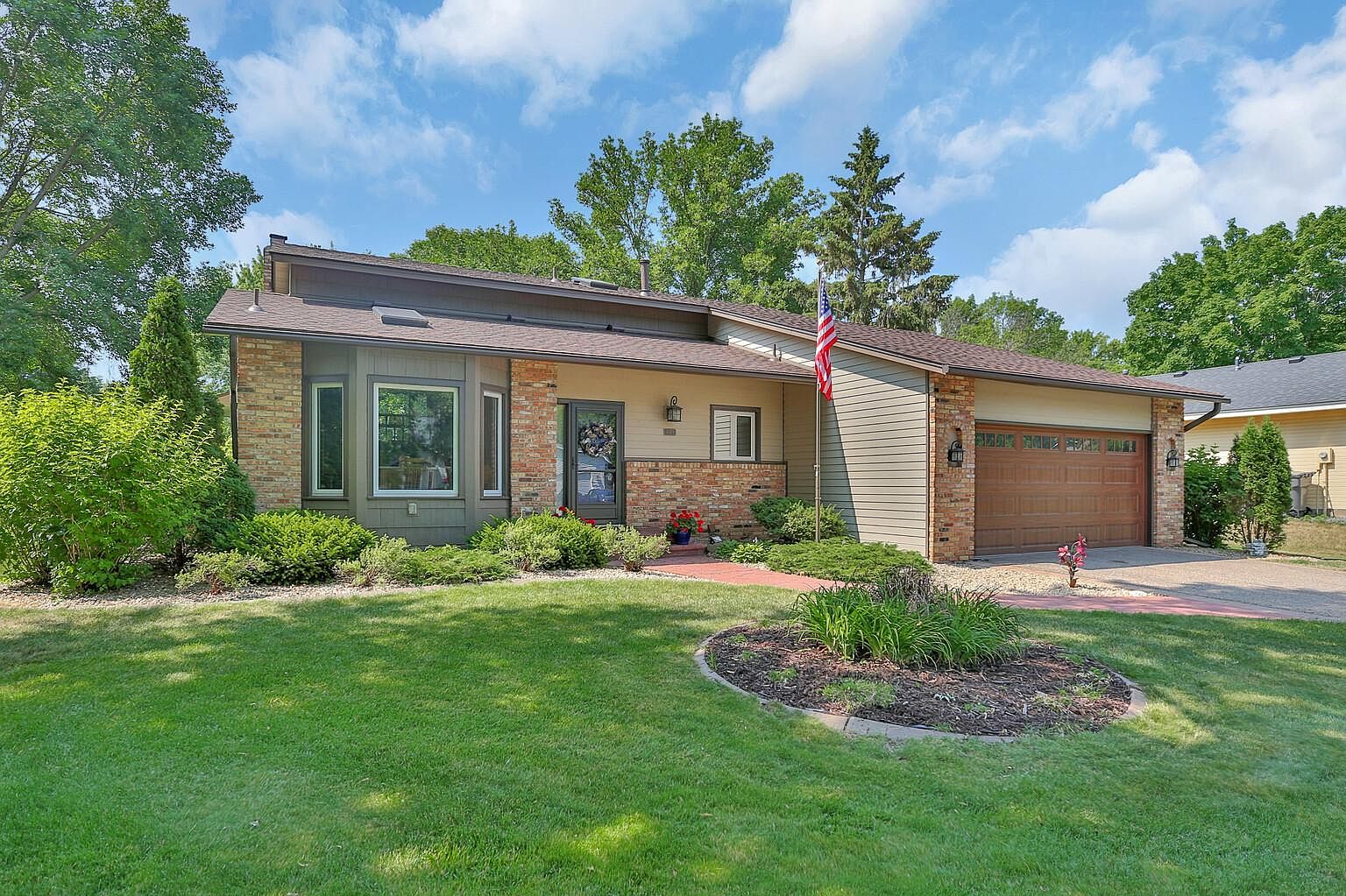 10178 Nottingham Trl, Eden Prairie, MN 55347 | Zillow