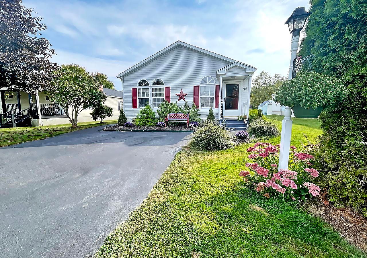 15 Mockingbird Ln #1B7, Tiverton, RI 02878 | MLS #11344293 | Zillow