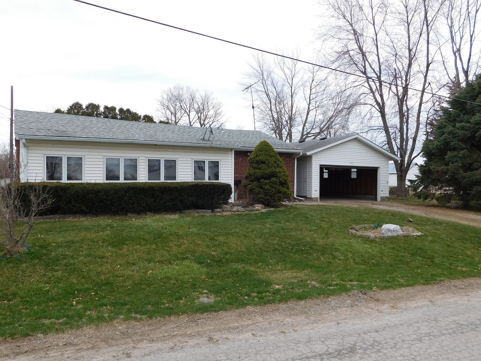 205 Wisconsin St, Stockton, IA 52769 | Zillow