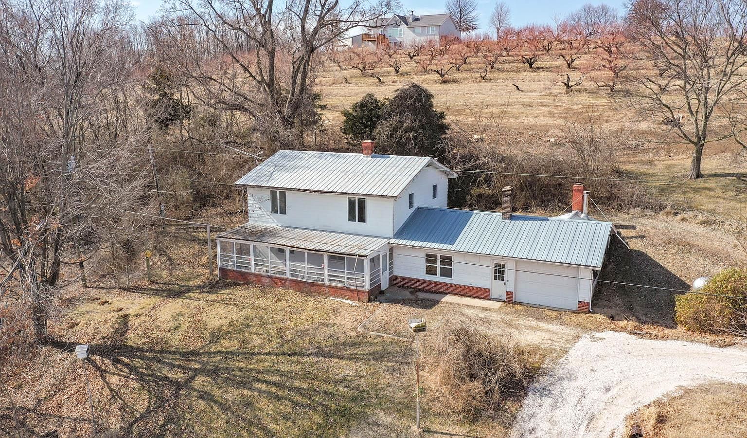 192 Cove Rd, Golden Eagle, IL 62036 | Zillow