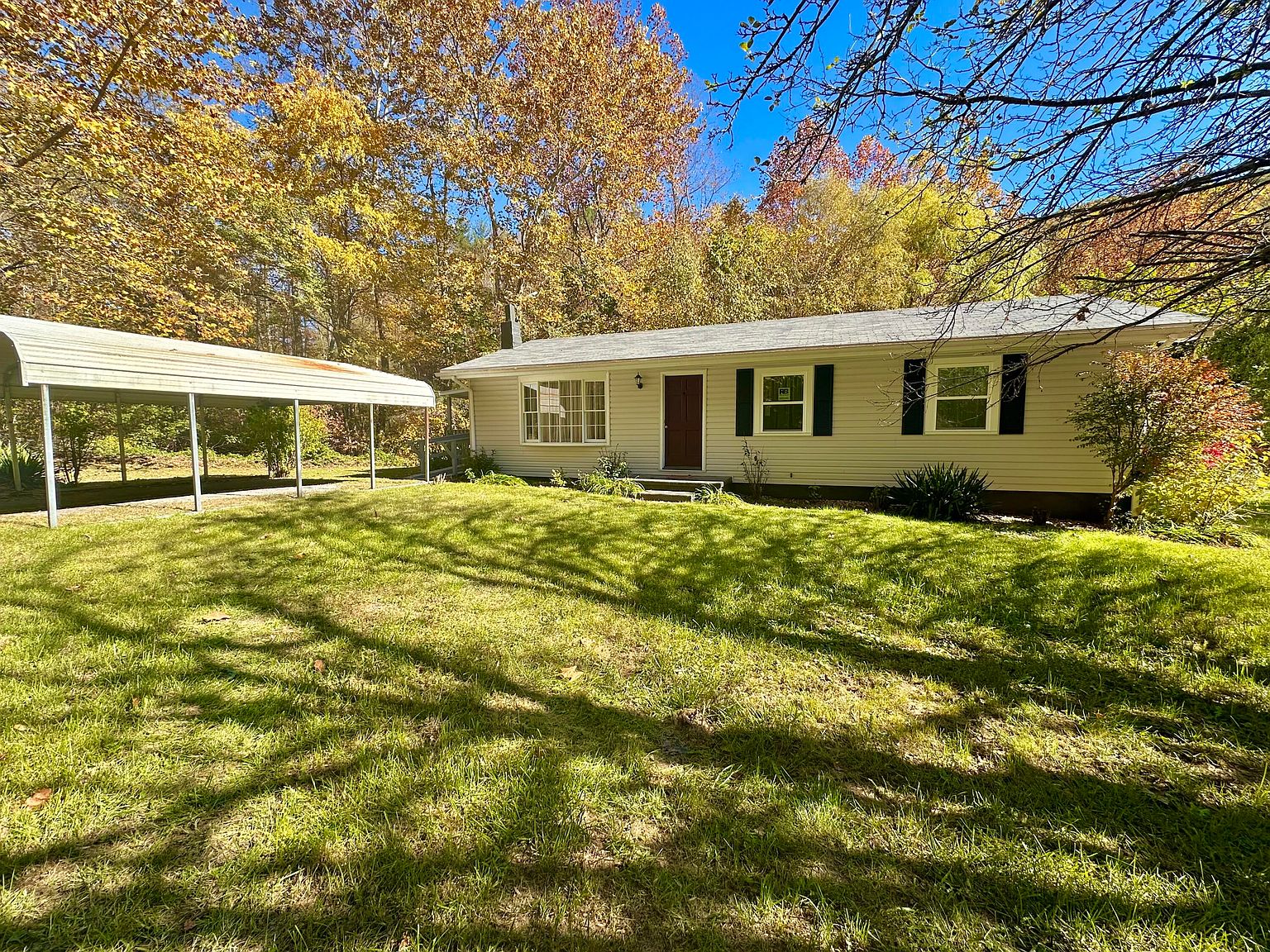 1615 E Dolly Ann Dr, Covington, VA 24426 | MLS #912445 | Zillow