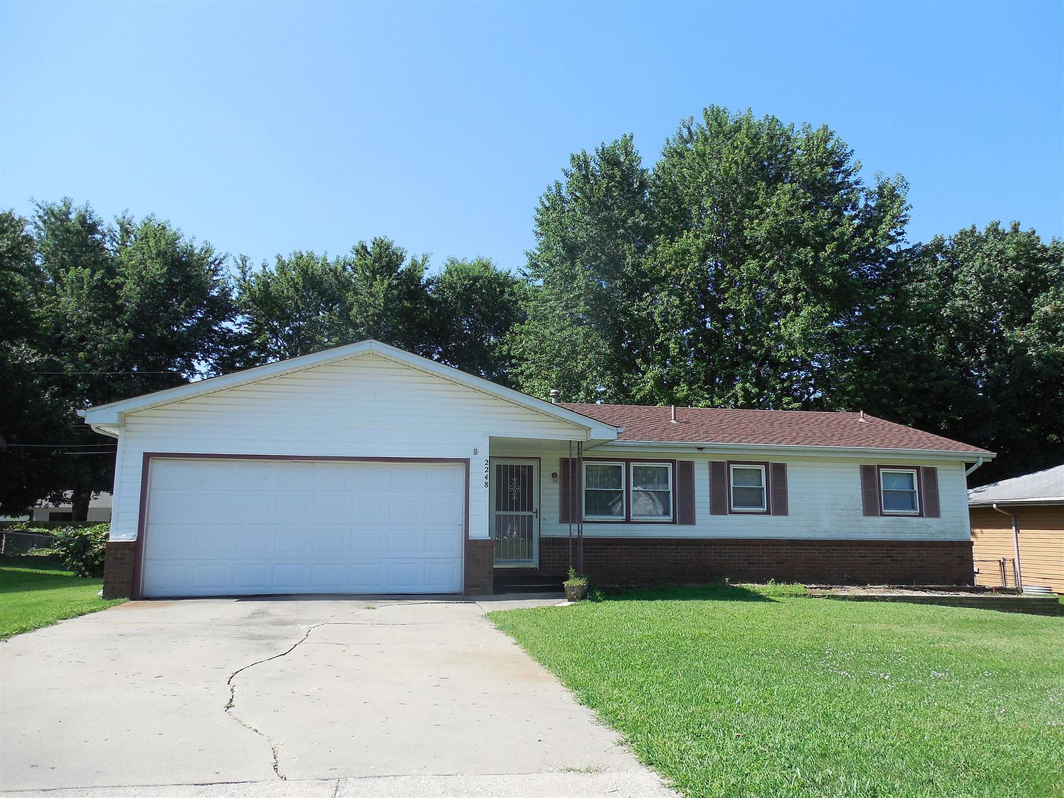 2248 E Nora St, Springfield, MO 65803 | Zillow