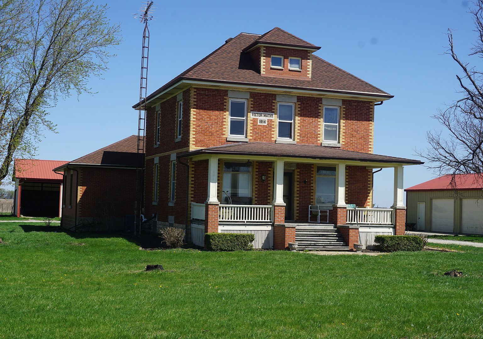 1356 E 2900 North Rd, Clifton, IL 60927 | Zillow