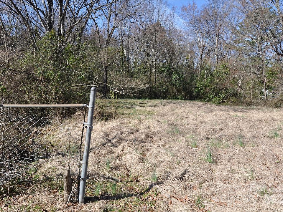 215 Peyton St, Chester, SC 29706 | MLS #4223351 | Zillow