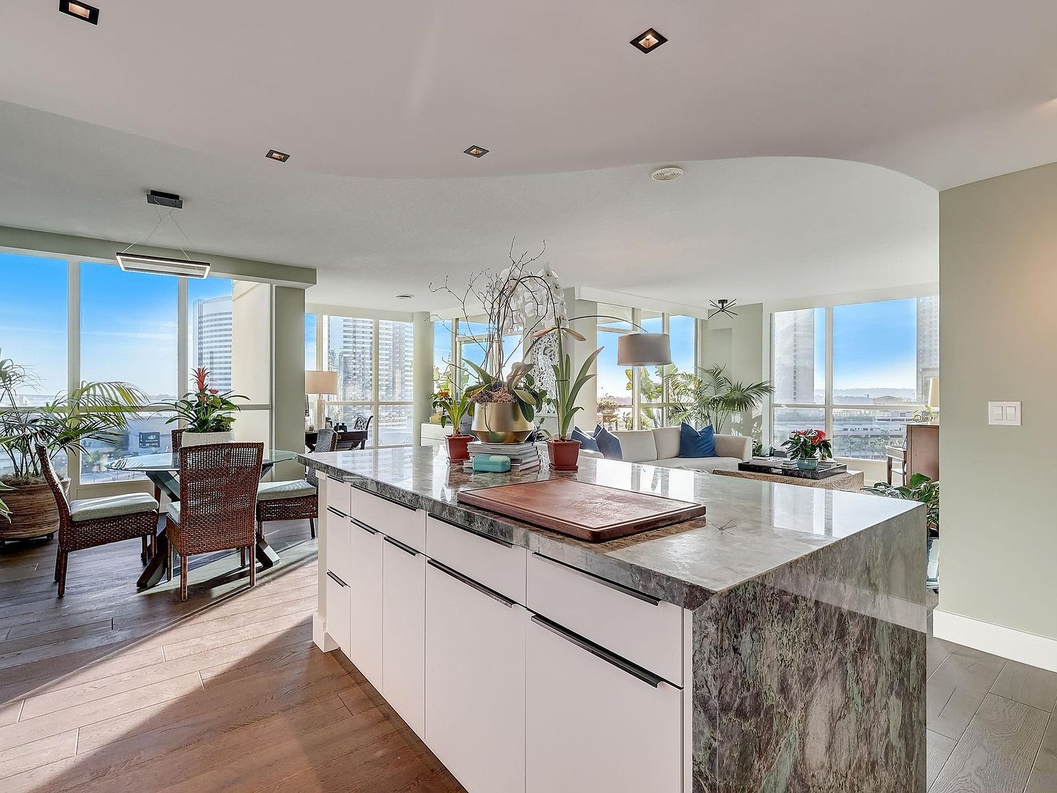 555 Front St UNIT 1104, San Diego, CA 92101 | Zillow