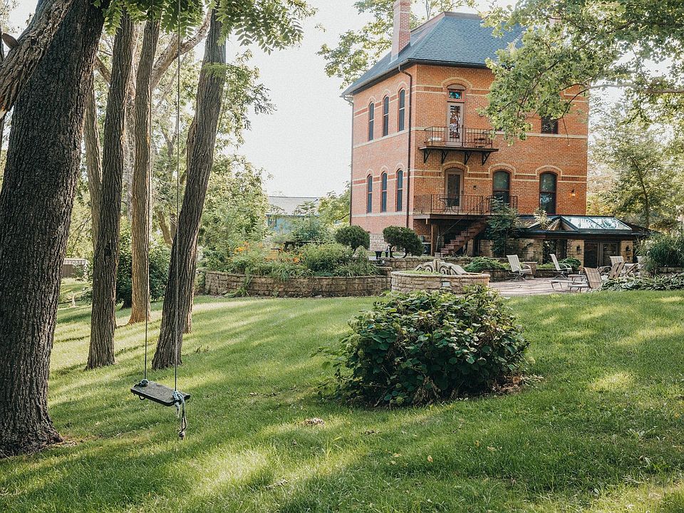 401 Madison St, Galena, IL 61036 | Zillow