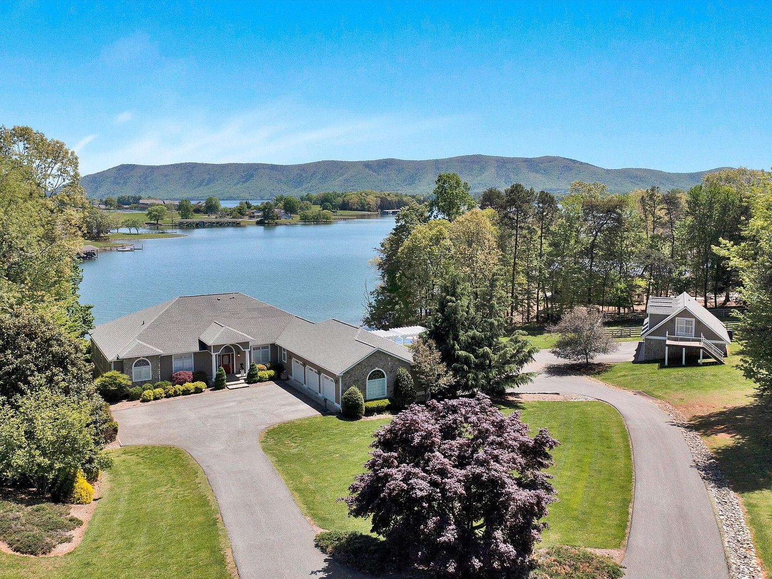 15 Tranquility Rd, Moneta, VA 24121 | Zillow