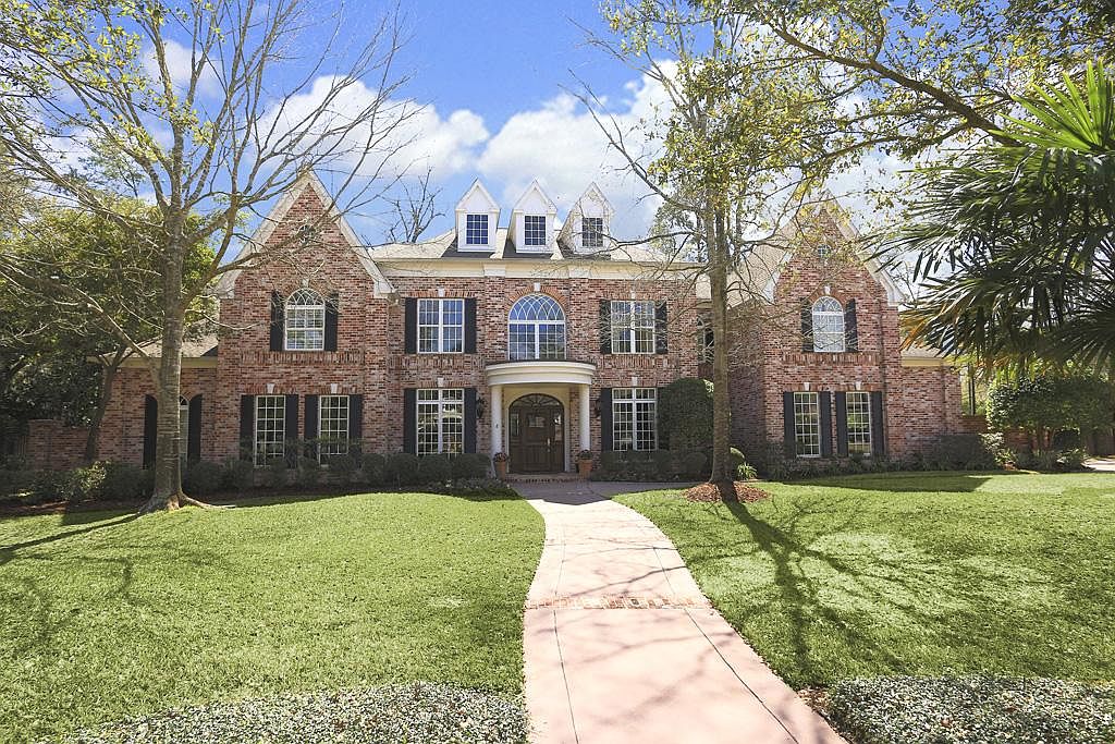 7 Buckingham Ct, Houston, TX 77024 | Zillow