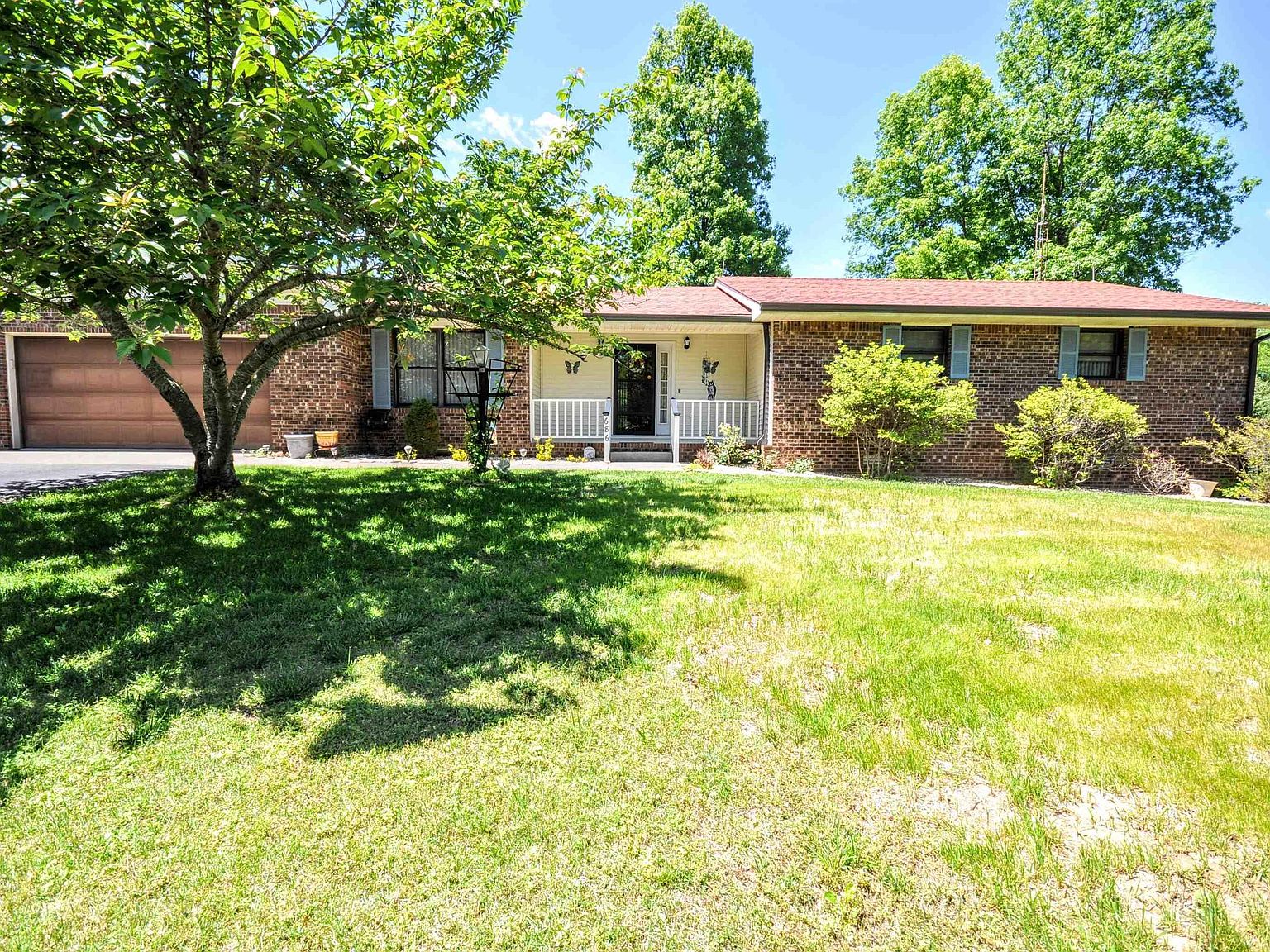 686 Jonathan Shores Rd, Benton, KY 42025 | Zillow