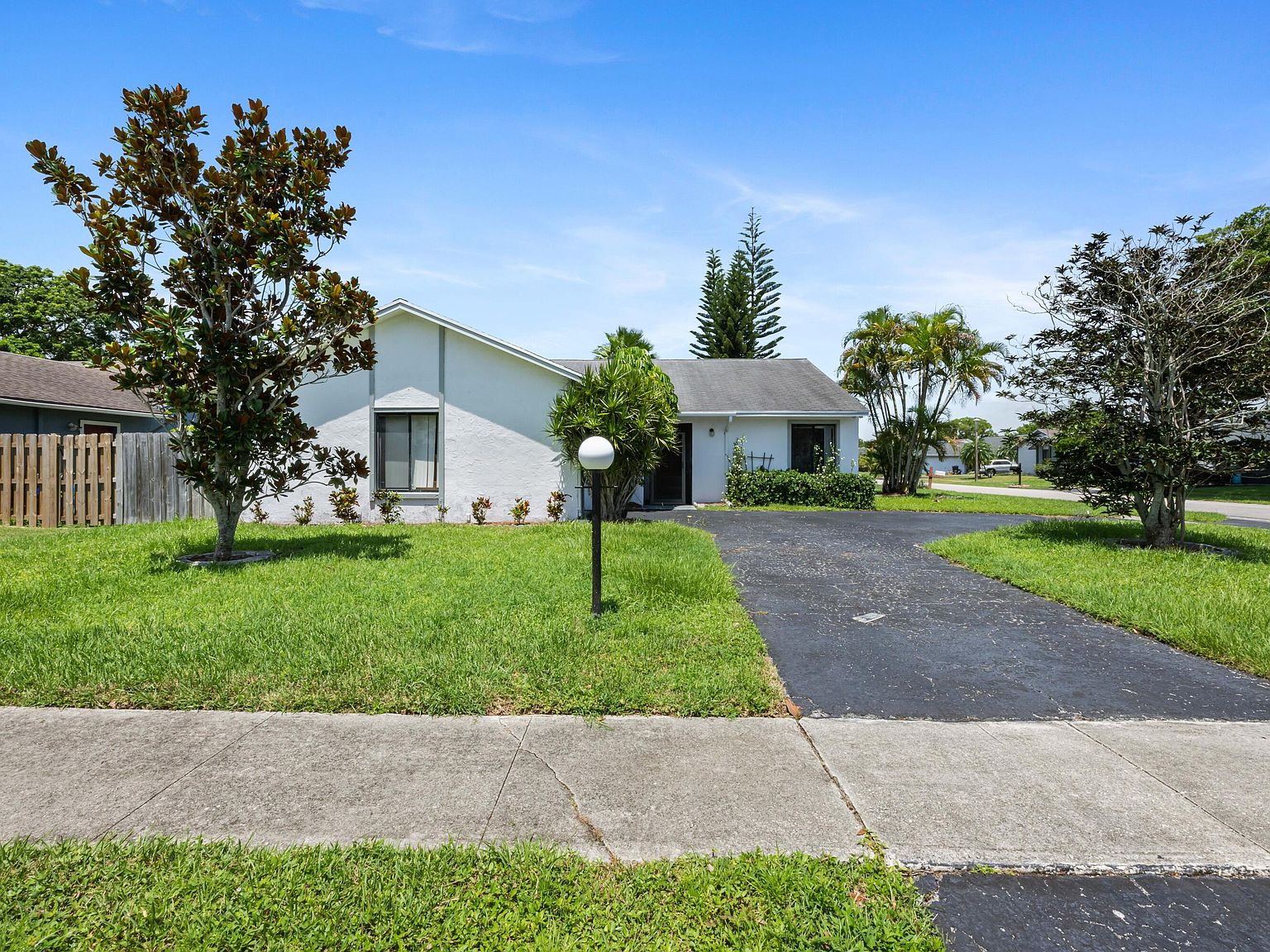 5621 Teakwood Rd, Lake Worth, FL 33467 | MLS #RX-10957102 | Zillow