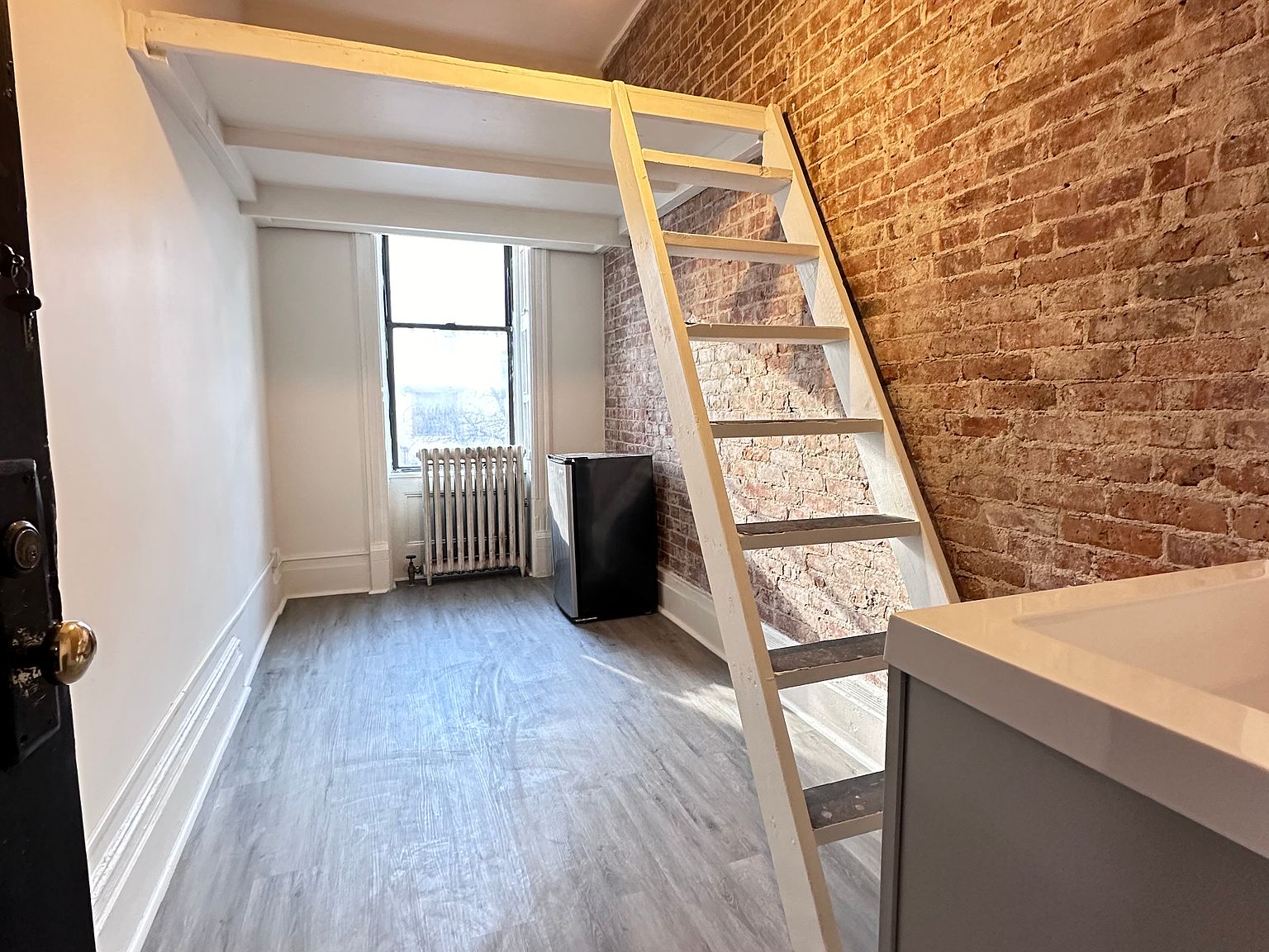 343 W 46th St #12, New York, NY 10036 | Zillow