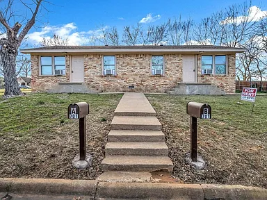 901 S Barrett Ave Denison TX | Zillow