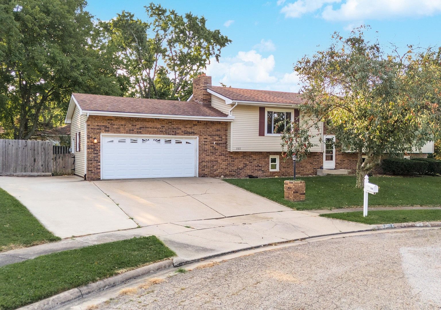 1102 N Oak St, Normal, IL 61761 | Zillow