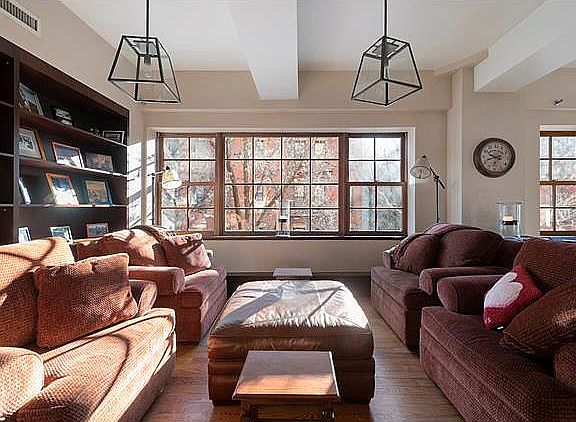 202 Spring St APT 3, New York, NY 10012 | Zillow