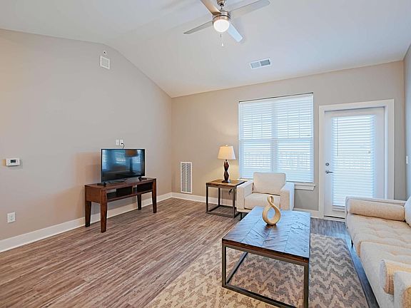 6100 Park St # The Tuscan, Shawnee, KS 66216 | Zillow