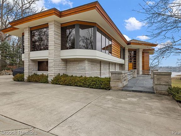 5295 Middlebelt Rd, West Bloomfield, MI 48323 | MLS #20230036700 | Zillow