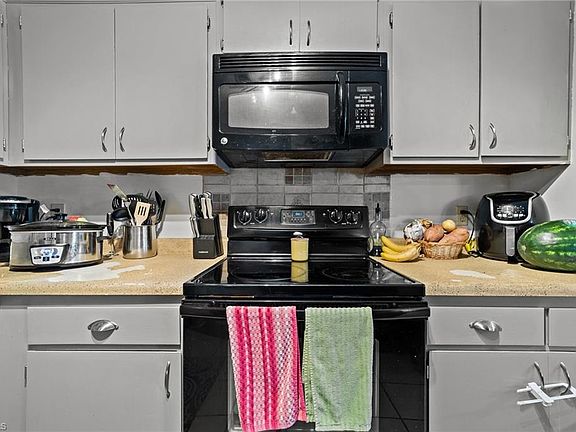 4213C Edith Ln, Greensboro, NC 27409 | Zillow