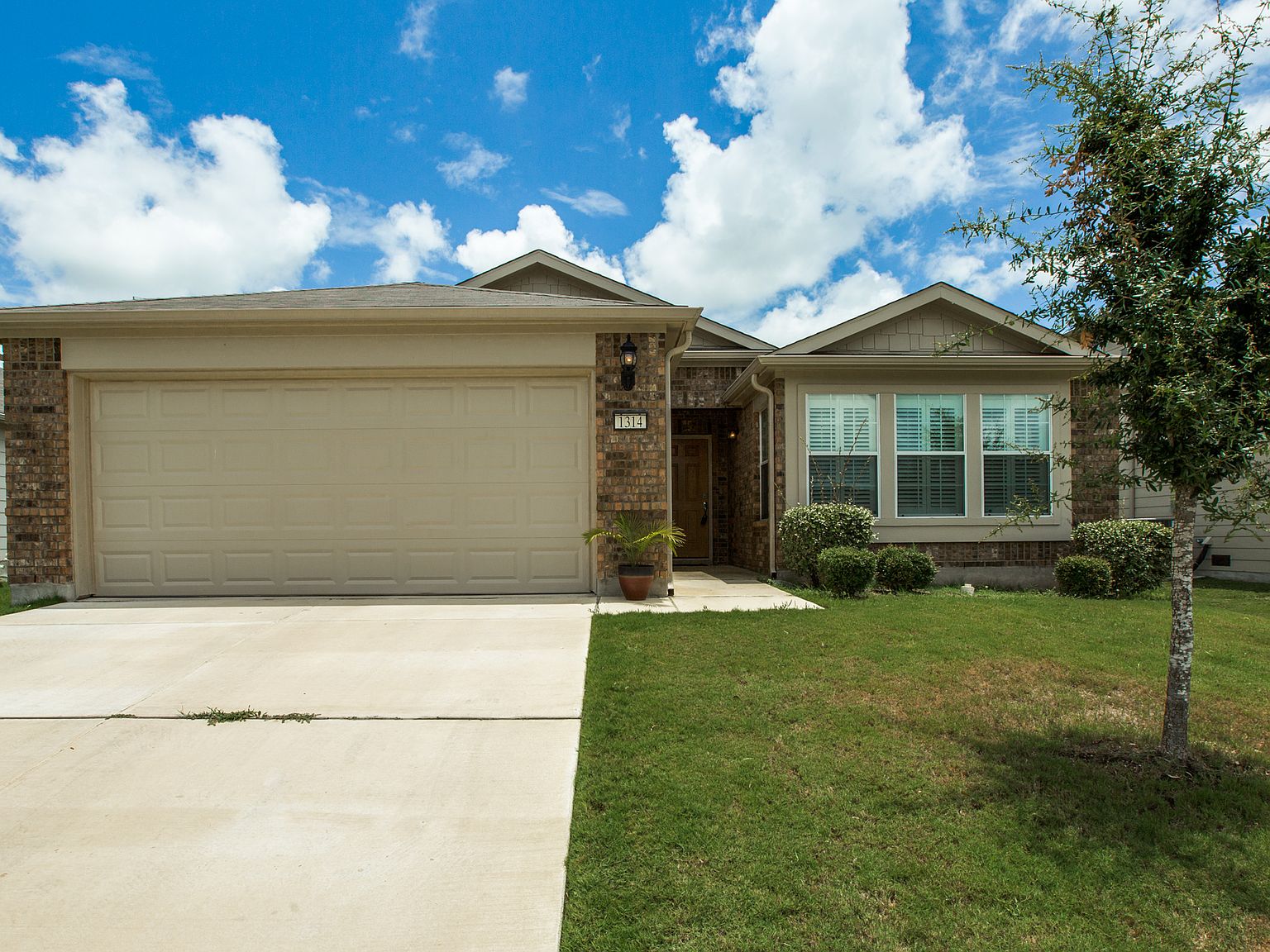 1314 Red Barn Run, Schertz, TX 78154 | Zillow
