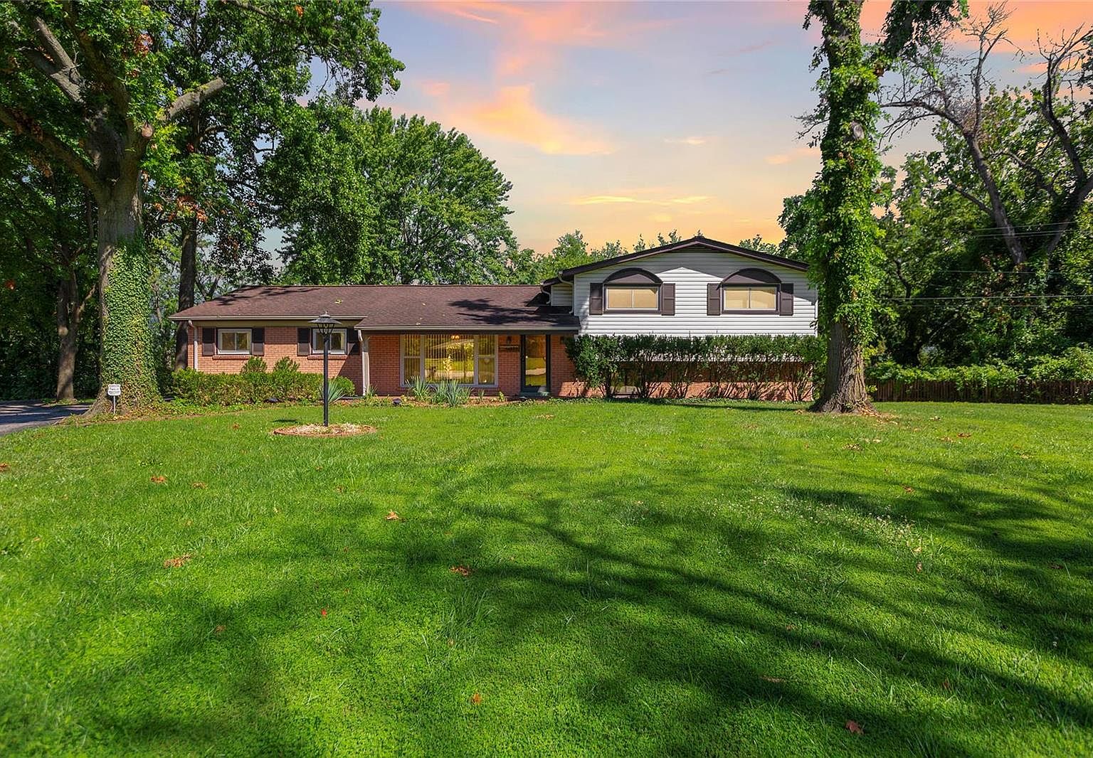 11977 Randy Dr, Saint Louis, MO 63141 | Zillow