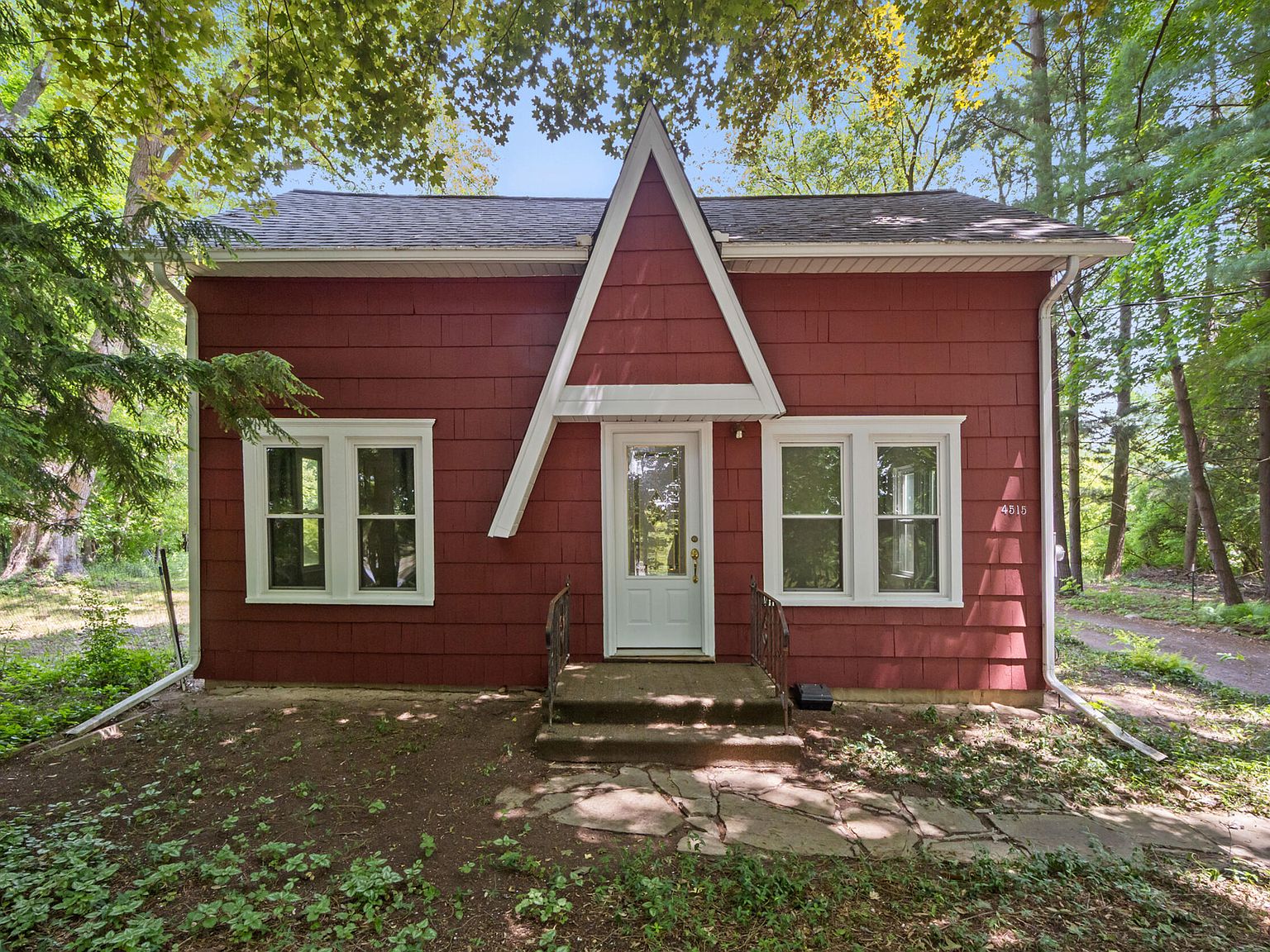 4515 S Jackson Rd, Jackson, MI 49201 | Zillow