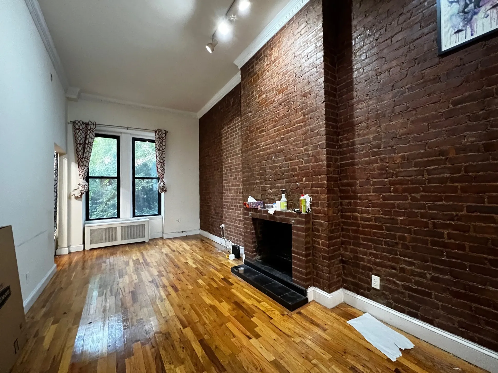 42 West 83rd Street #1R in Upper West Side, Manhattan | StreetEasy