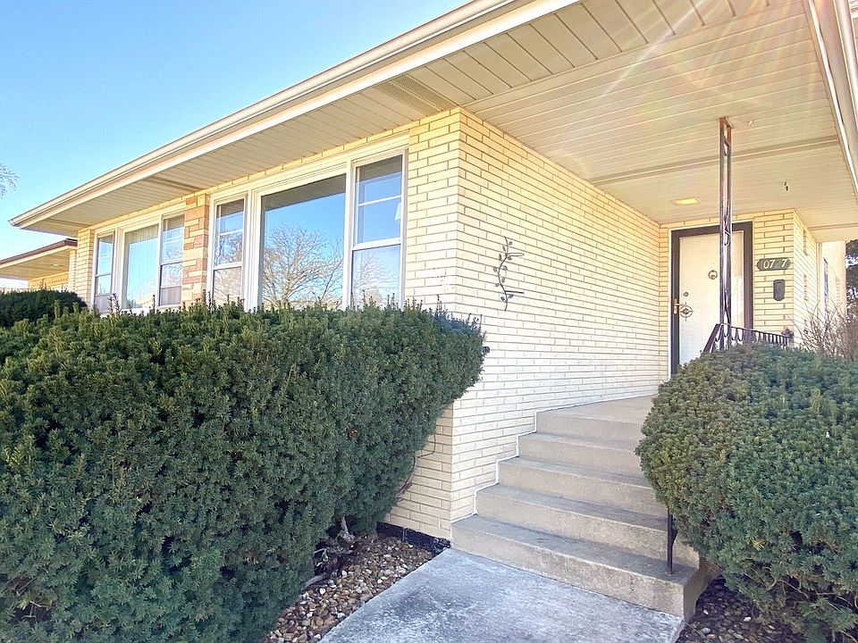 10727 S Tripp Ave, Oak Lawn, IL 60453 | Zillow
