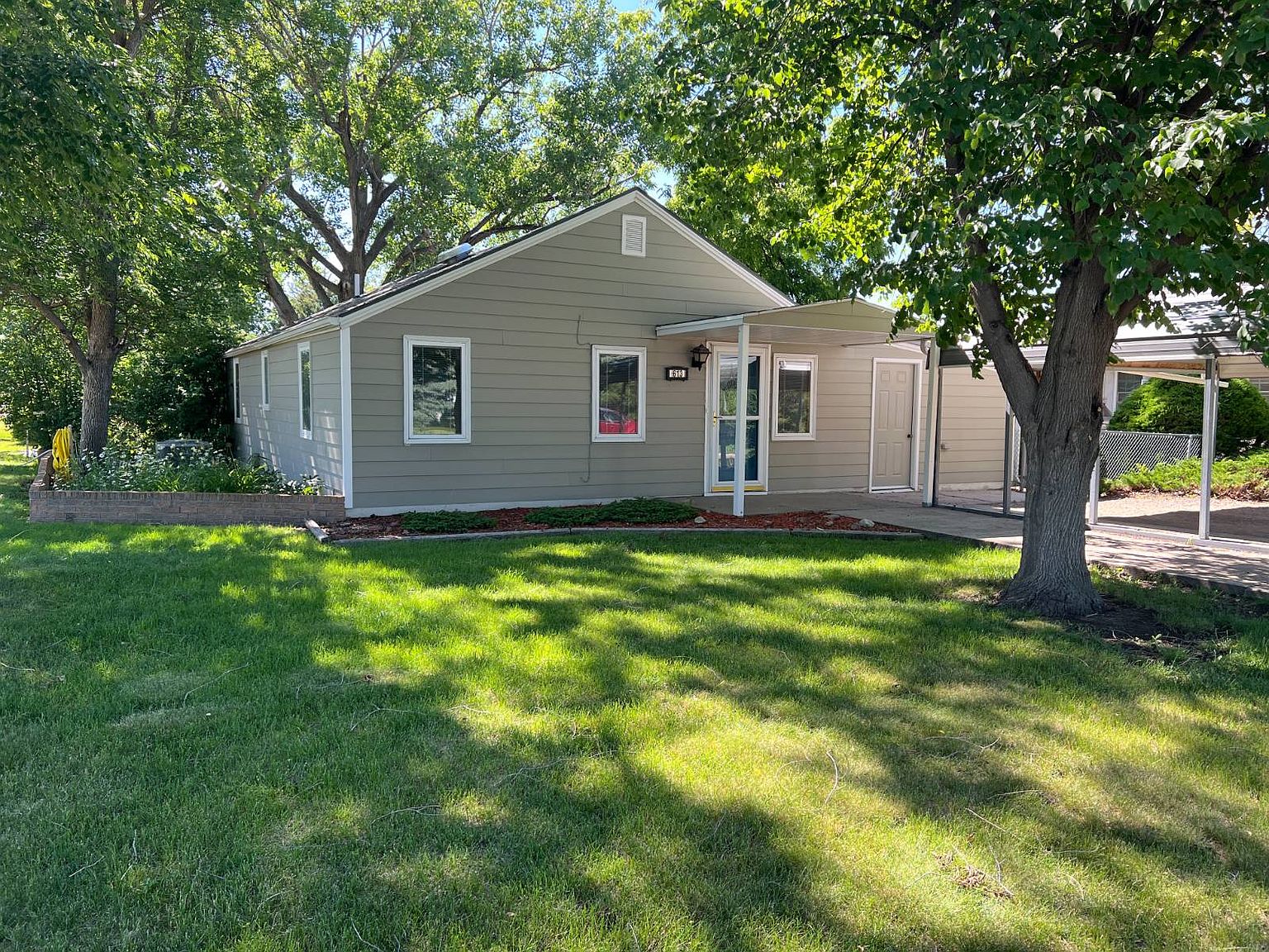 613 Sprague St, Rushville, NE 69360 | MLS #11292407 | Zillow