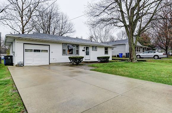 2220 N Fairview Ave, Decatur, IL 62526 | Zillow